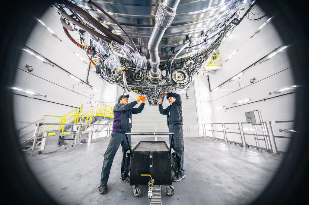 Photo Essay: Inside The World's Largest Jet Engine Test Cell - APEX.one