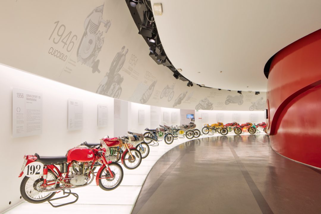 PSA: Get vaccinated and go to a museum - APEX.one